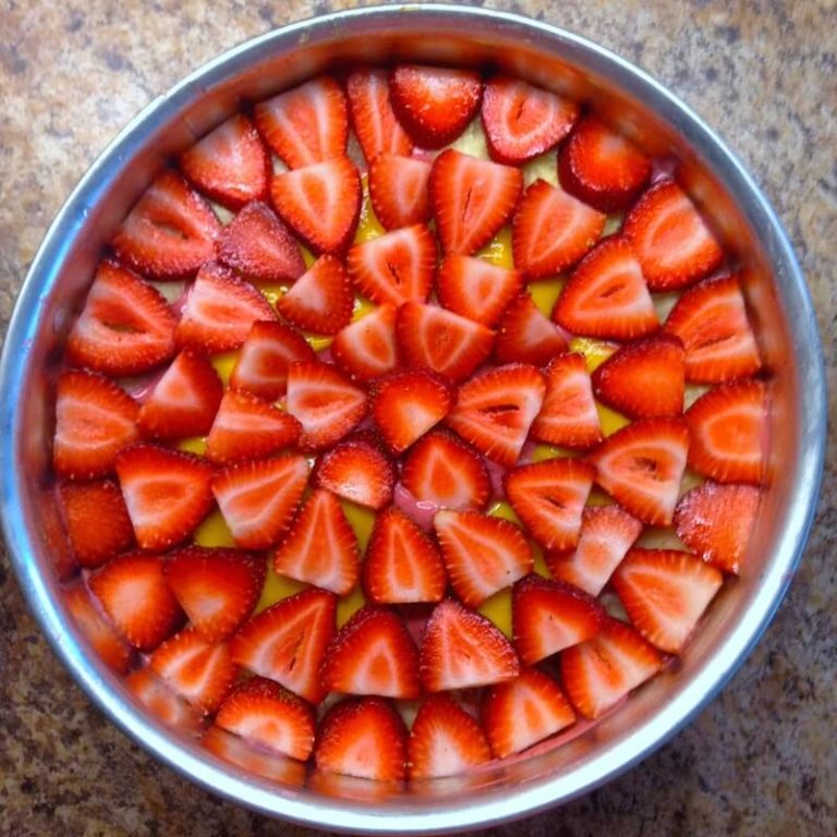 Raw Vegan Mango Raspberry Ice Cream Cake (100% Guilt and Gluten-FREE ...